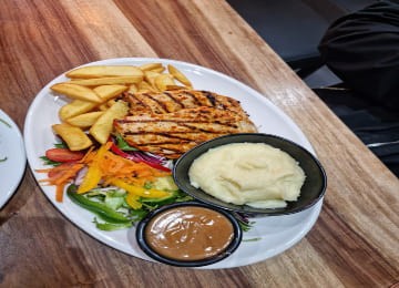 Bison's Steakhouse Harehills: Leeds' Steakhouse Haven - Home